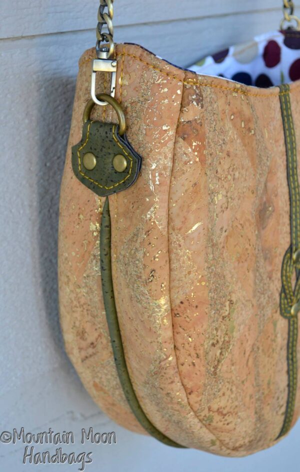 Infinity Crossbody - PDF Sewing Pattern - A Quaint Stitch